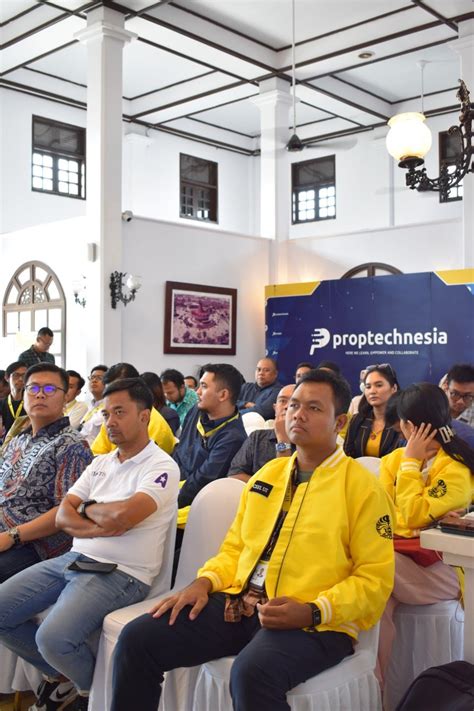 Corporate Growth Acceleration Program Mcu Divusi Itb