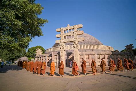 ប្រតិទិនខ្មែរ ឆ្នាំ ២០២៥ Khmer Khemara Rangsey Temple Facebook