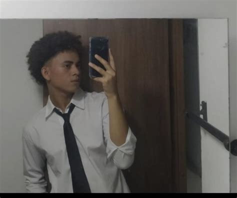 Through Sex Col主播：免费直播性爱表演和聊天 Stripchat