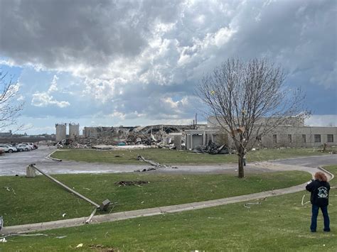 it was crazy tornado slams building near lincoln injuring three