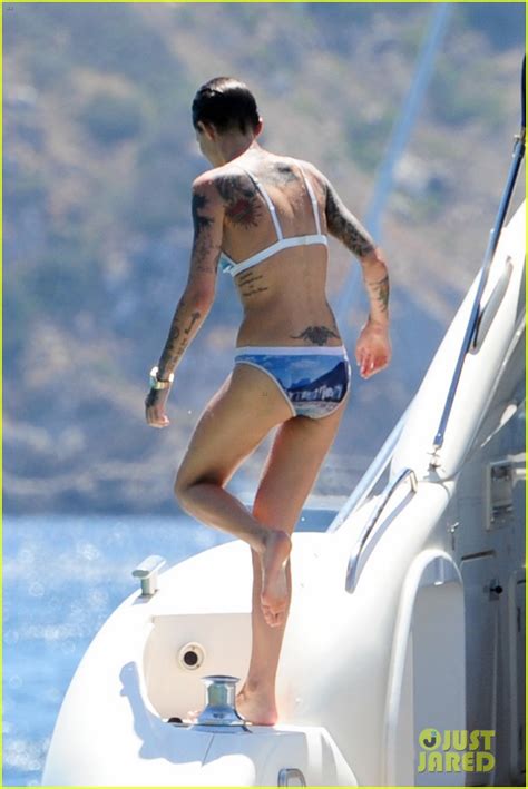 ruby rose sets the record straight about her bond girl comment photo