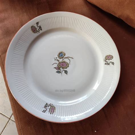 Голямо порцеланово плато Съдове Сервизи Прибори Варна Голямо порцеланово плато на Ки