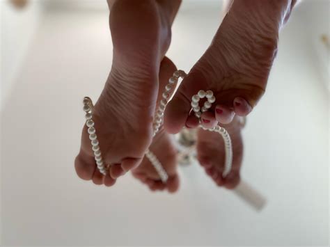 How Do You Like Our Soles Scrolller