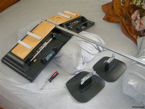 DIY Dual Monitor Stand