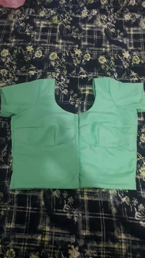 Motherboard With Ishu මැහුම් තක්සලාව සාරි ජැකට් එක මැහුවා