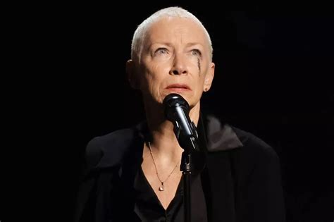 Music Icon Annie Lennox To Join Final Outlander In Special Role