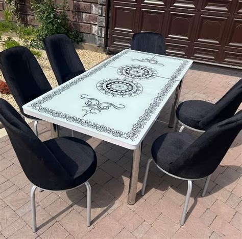 Меблі Кухонні столи