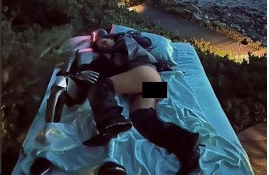 Mewing Meme A Viral TikTok Trend Thats Causing A Stir Among Babe Teachers