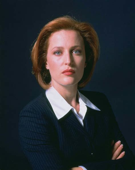 Pin By Mike T On X Files Gillian Anderson X Files Mulder Scully