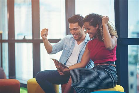 두 비즈니스 파트너십 연락처 성공적인 기업가와 비즈니스 사람들이 목표를 달성 비즈니스 팀 개념 2명에 대한 스톡 사진 및 기타 이미지 Istock