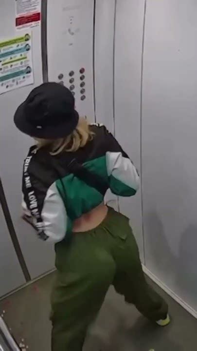 Проверяйте видеозаписи в лифте😈 Dance Girl Twerk танцы тверк