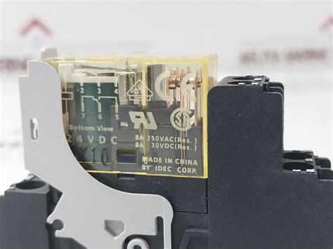 Idec Rj2s Cl D24 Relay With Socket Aeliya Marine