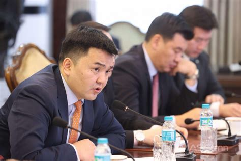 Д Амарбаясгалан Нэн түрүүнд зээлийн хүүг бодитой түвшинд бууруулахад онцгойлон анхаарна