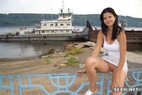 Бесстыдницы готовы отдаваться где угодно Pic