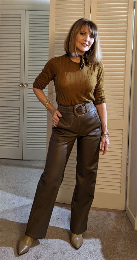 Pin On Elegancia Sin Fin Older Women Fashion Stylish Older Women