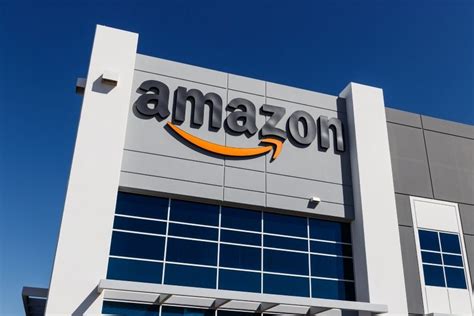 Nlrb Looking Into Amazons Firing Of Workers Who Protested Unsafe Conditions