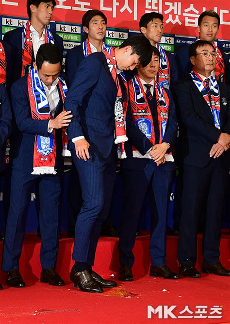 Өмнөд Солонгосын шигшээ багийн тамирчид нутагтаа ирээд өндгөөр шидүүлжээ Улаанбаатар Пост