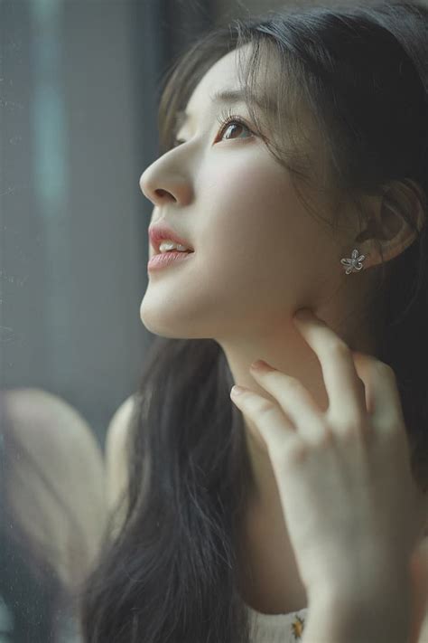 Asian Women Actress Zhao Lusi Hd Wallpaper Wallpaperbetter