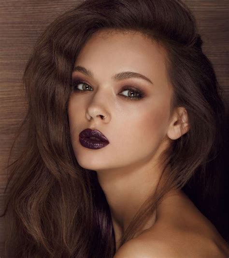 Edgy Grunge Makeup Look Inspirations To Rock This Fall