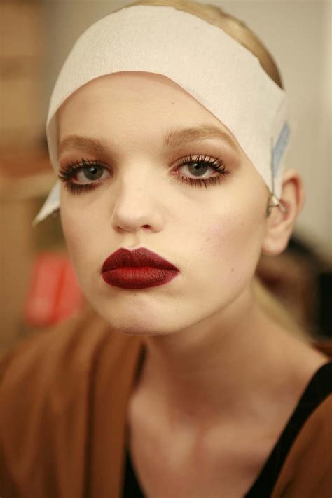 Why Would Anyone Want ‘clumpy Lash Mascara