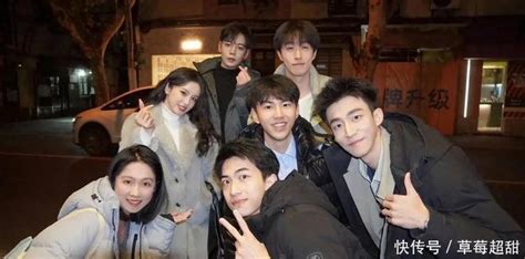 《offer5》实习生参加竞天公诚年会，一起游玩迪士尼，肖扬缺席 360娱乐，你开心就好