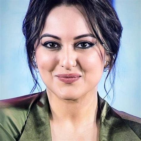 Pin On Sonakshi Sinha