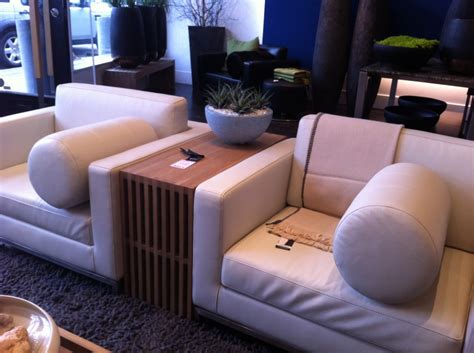 Side Tables Make The Seating Arrangement A Lot More Comfortable Peach Interior Design