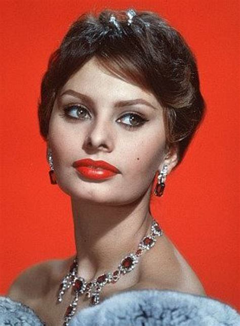 Ответы Mail Кто красивее в молодости Мэрилин Монро или Софи Лорен