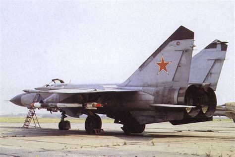 Ракета р 40: Авиационная ракета средней дальности Р-40 (K-40)