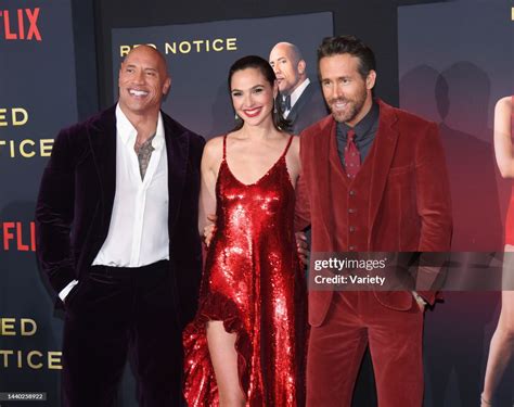 Dwayne Johnson Gal Gadot And Ryan Reynolds At The World Premiere Of