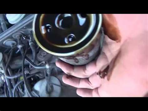 Замена масла без ямы и эстакады Audi A4 B5, не пропускай интервал - YouTube