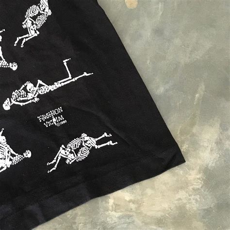 Kaos Skeleton Sex Position 90s Fesyen Pria Pakaian Atasan Di Carousell
