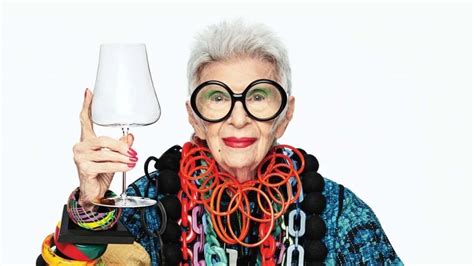 Iris Apfel Hayata Veda Etti Diken