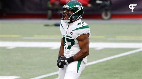 ‘hes More Of A Physical Rusher Former Eagles Star Compares Bryce Huff To Haason Reddick