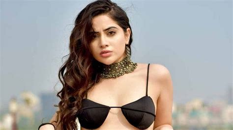 Urfi Javed Nude Video Topless No Bra Only Skin Color Panties Exposes Breasts Whole Body Only