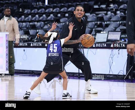 Utah Jazz Guard Jordan Clarkson Warms Up With His Daughter Before An