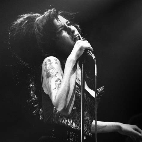 Watch A Life In Ten Pictures Amy Winehouse On Bbc Select