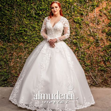 Vestido De Novia Corte Princesa Encaje Bordado Sin Hombros Almudena
