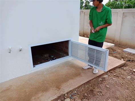 ประตูช่องเซอร์วิส เราก็รับทำครับ กระจกอลูมิเนียม ลำปาง Facebook