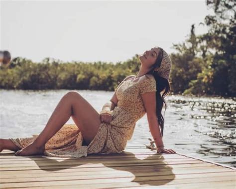 Erica Putri Feet