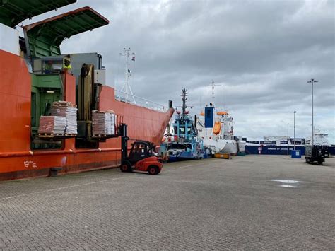Patrick Mulder On Linkedin Its Another Day At Lineage Velsen Coldstore Terminal Efficiently…