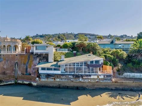 1890 Spindrift Dr La Jolla Ca 92037 ®