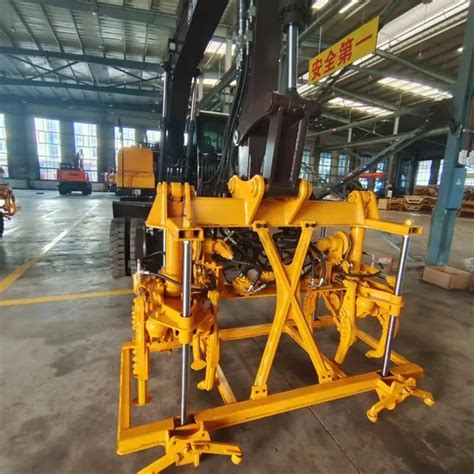 Large Compacting Force Tamping Arms Ballast Compactor Excavator To