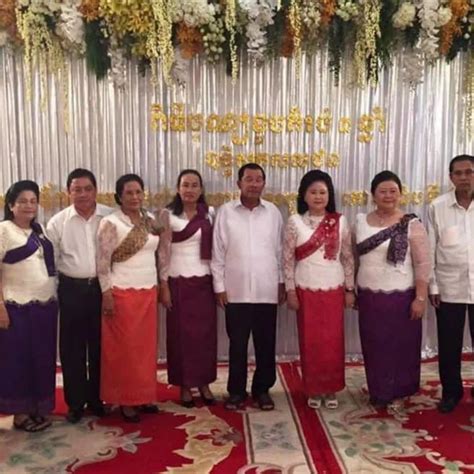 មកស្គាល់បងប្អូនបង្កើតទាំង៦នាក់របស់សម្តេចអគ្គមហាសេនាបតីតេជោ ហ៊ុន សែន