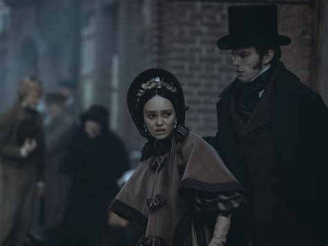 How The Costumes Of Nosferatu Got Historical Horror Right