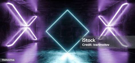 어둠의 과학 Fi 미래 지향적 인 가상 현실 무대 빈 홀 차고 홀 룸 터널 빛나는 레이저 네온 형광 십자가 모양의 빛 직사각형