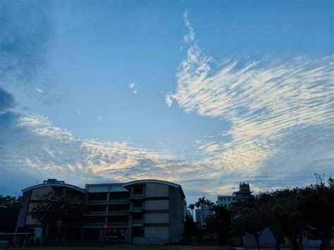 久違了~晨跑🏃‍♀️ 今天跑步天氣 狠舒服耶 該不會是跑步時間的關係？ 前幾天開始跑晚上（晚餐前 感覺跑很久又很累卻不到3公里 一度