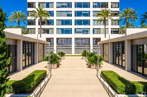 520 Newport Center Dr Newport Beach Ca 92660 Office For Lease Loopnet