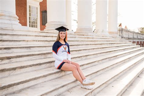 4 Reasons To Do A Uva Grad Photoshoot Before You Graduate