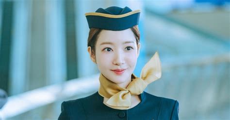 박민영 이번엔 스튜어디스 됐다…“정성껏 모시겠습니다”